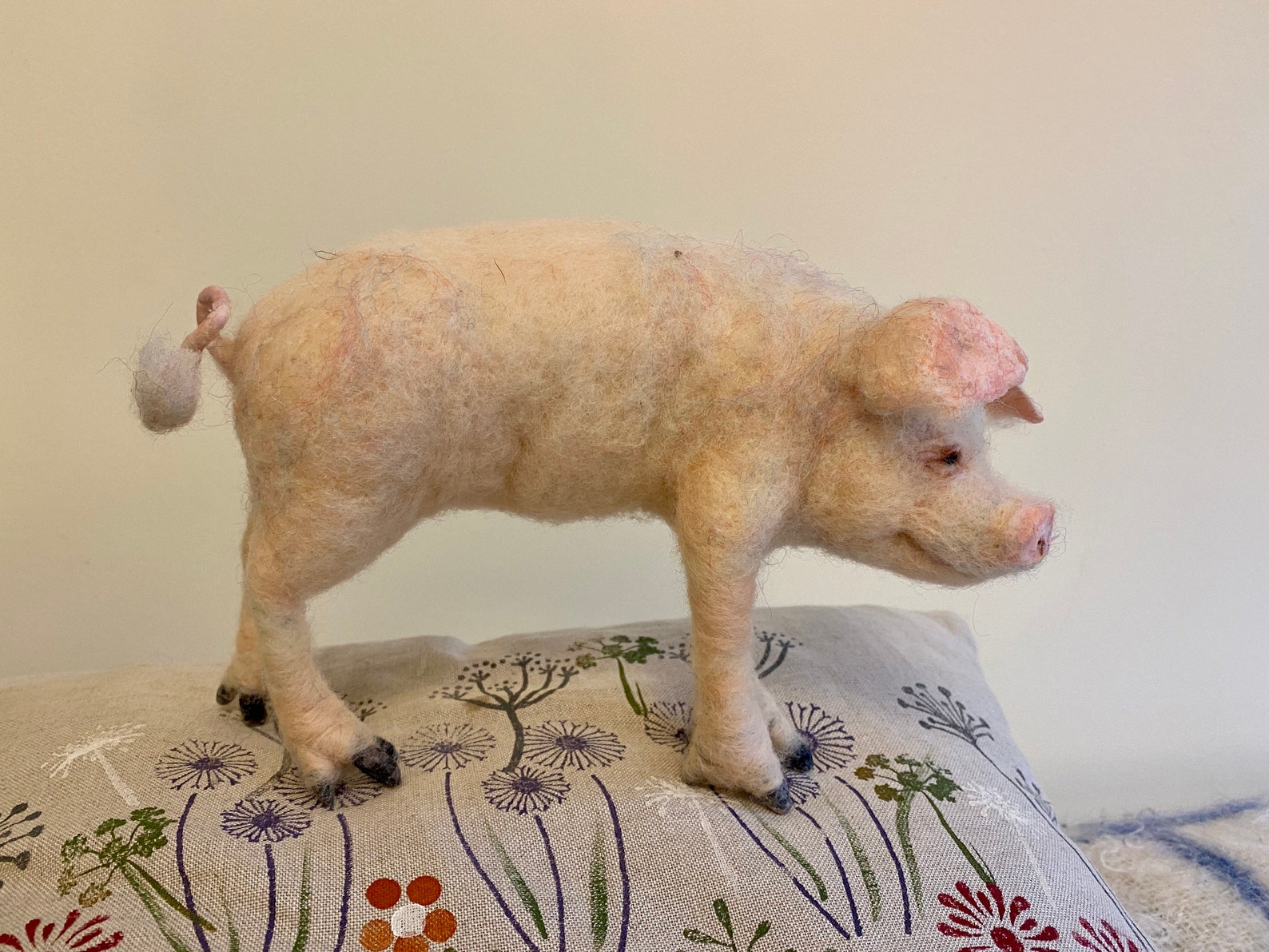 Needle Felted Pig/pig/felted Pig/pig Wool Sculpture//felted - Etsy