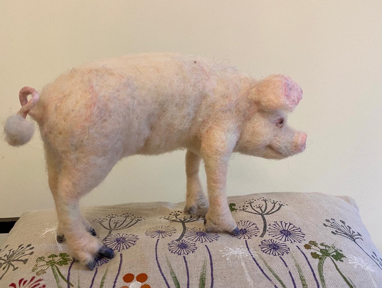 Needle Felted Pig/pig/felted Pig/pig Wool Sculpture//felted - Etsy
