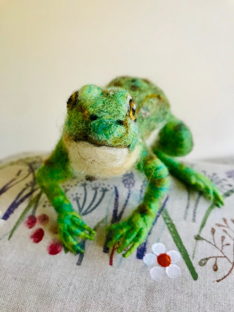 Frog/Needle Felted Frog/Felted Animals/Frog Sculpture/Frog | Etsy