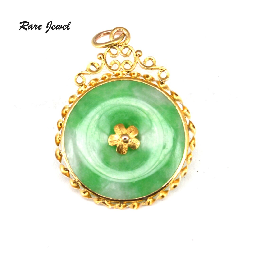 9ct Gold and Jade Pendant Beautiful Traditional Design Natural Green ...