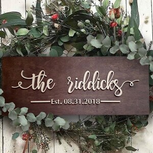 Last Name Sign Wood, Rustic Last Name Sign, Wedding Gift for Couple ...