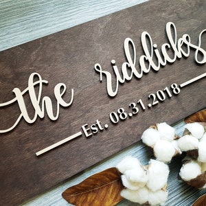 Last Name Sign Wood, Rustic Last Name Sign, Wedding Gift for Couple ...