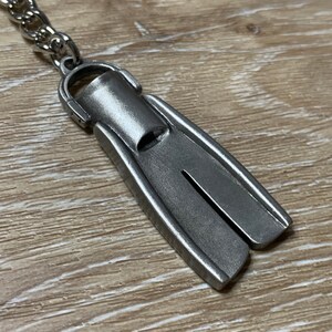 Dive Fin Key Chain | Diving Keychain for Men and Women | Scuba Key ...