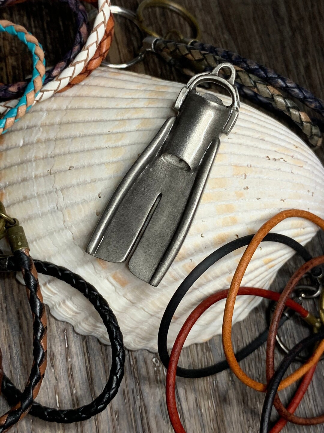 Dive Fin Key Chain | Diving Keychain for Men and Women | Scuba Key ...