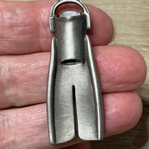 Dive Fin Key Chain | Diving Keychain for Men and Women | Scuba Key ...