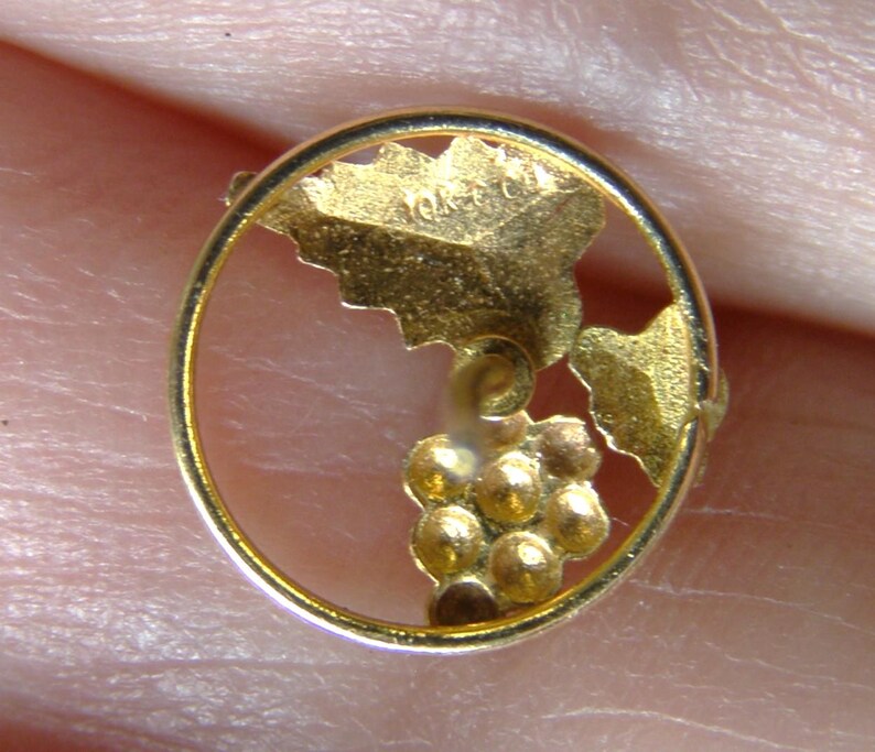Vintage 10k Black Hills Gold Grapes Leaf Stud Earrings, Signed CCO ...