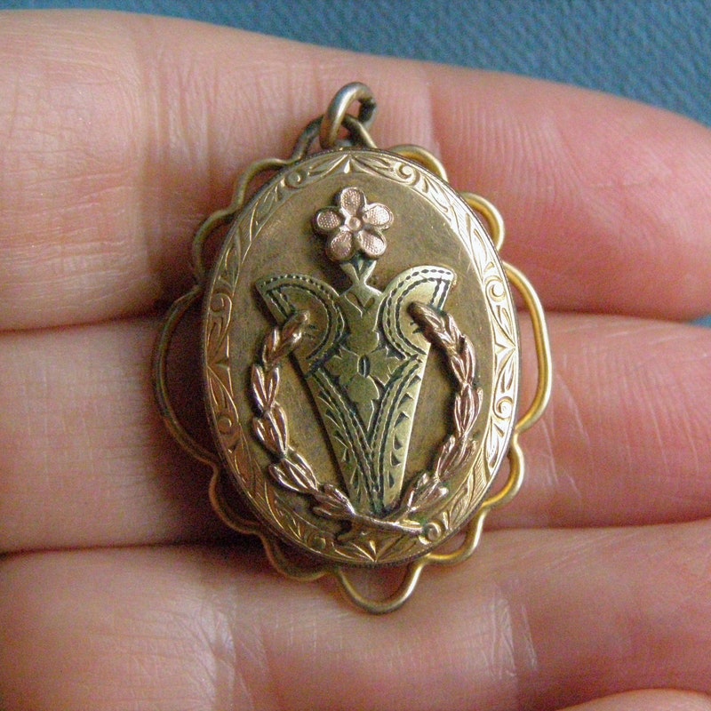 Open Locket - Etsy