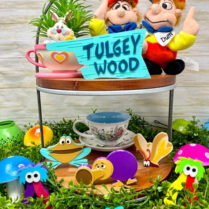 Mome Rath Trinkets alice in Wonderland Golden Afternoon, Disney Tiered ...