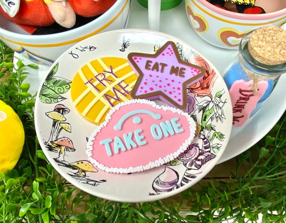 Alice In Wonderland Eat Me Cookies