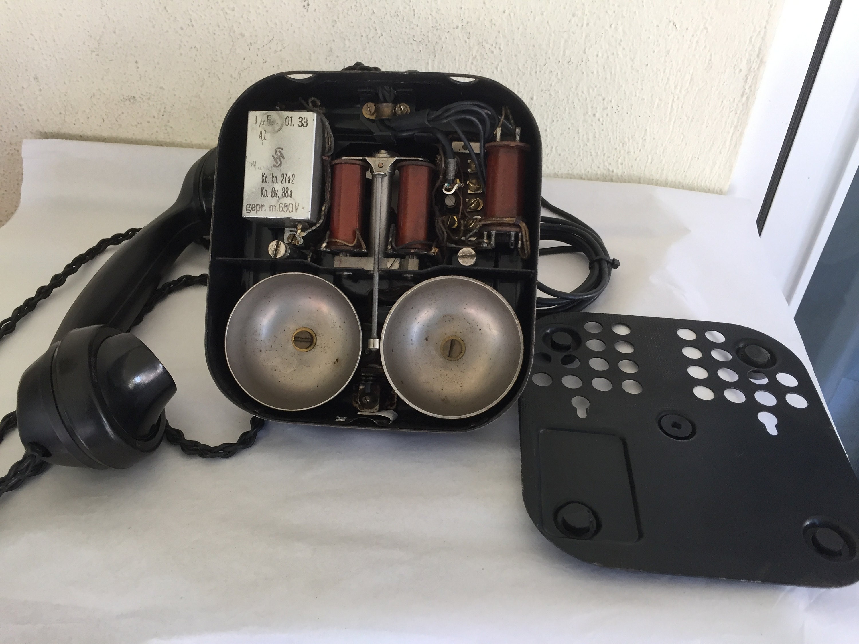 Antique telephone SIEMENS W-28 Iron and bakelite year 1/ 1933 | Etsy