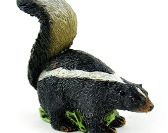 Vintage Avon Sniffy Skunk Perfume Bottle With Box & Flower - Etsy