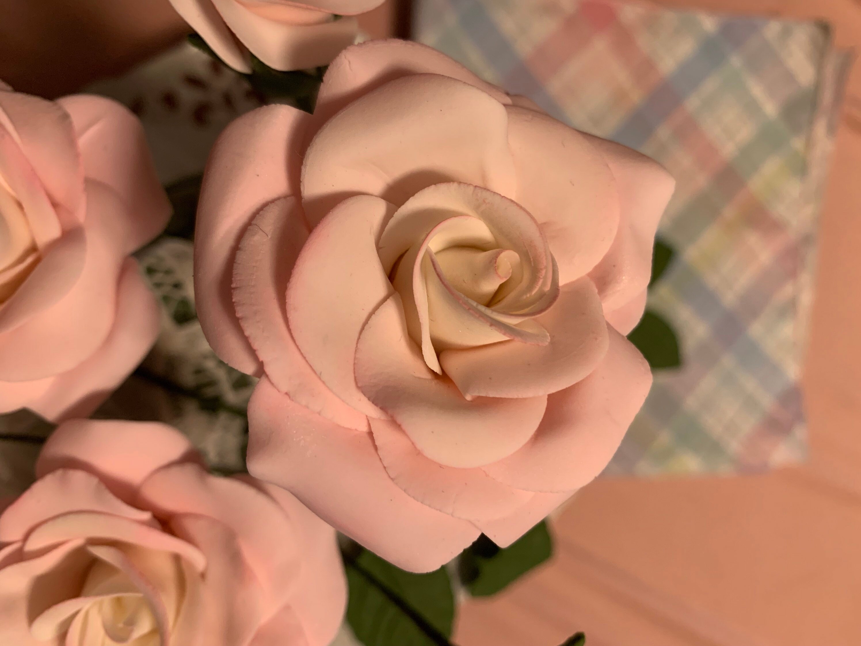 Six Full Tri-toned Roses Full Roses Customized Gumpaste - Etsy