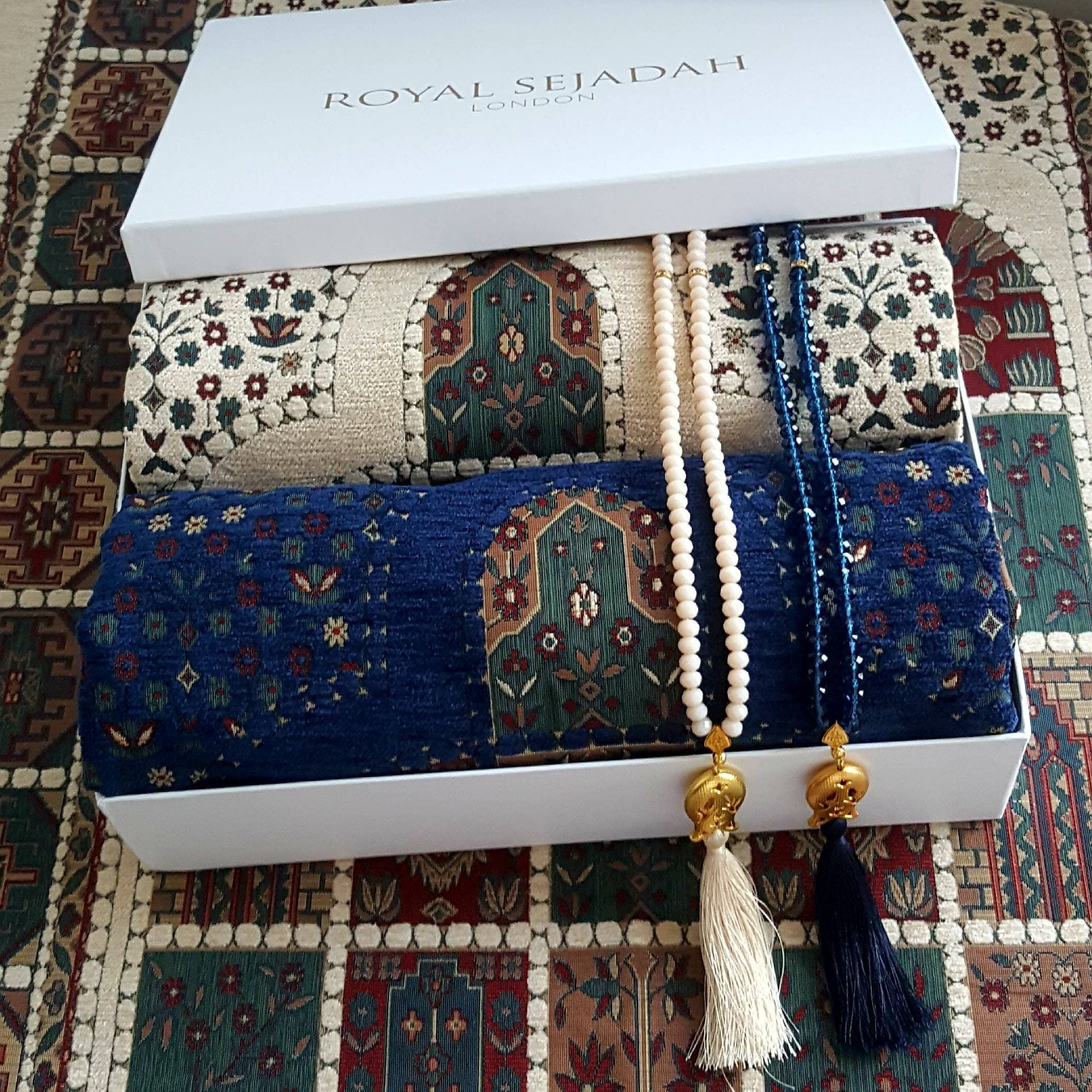 Royal Sejadah Couple Prayer Mat, Islamic Wedding Gift - Etsy