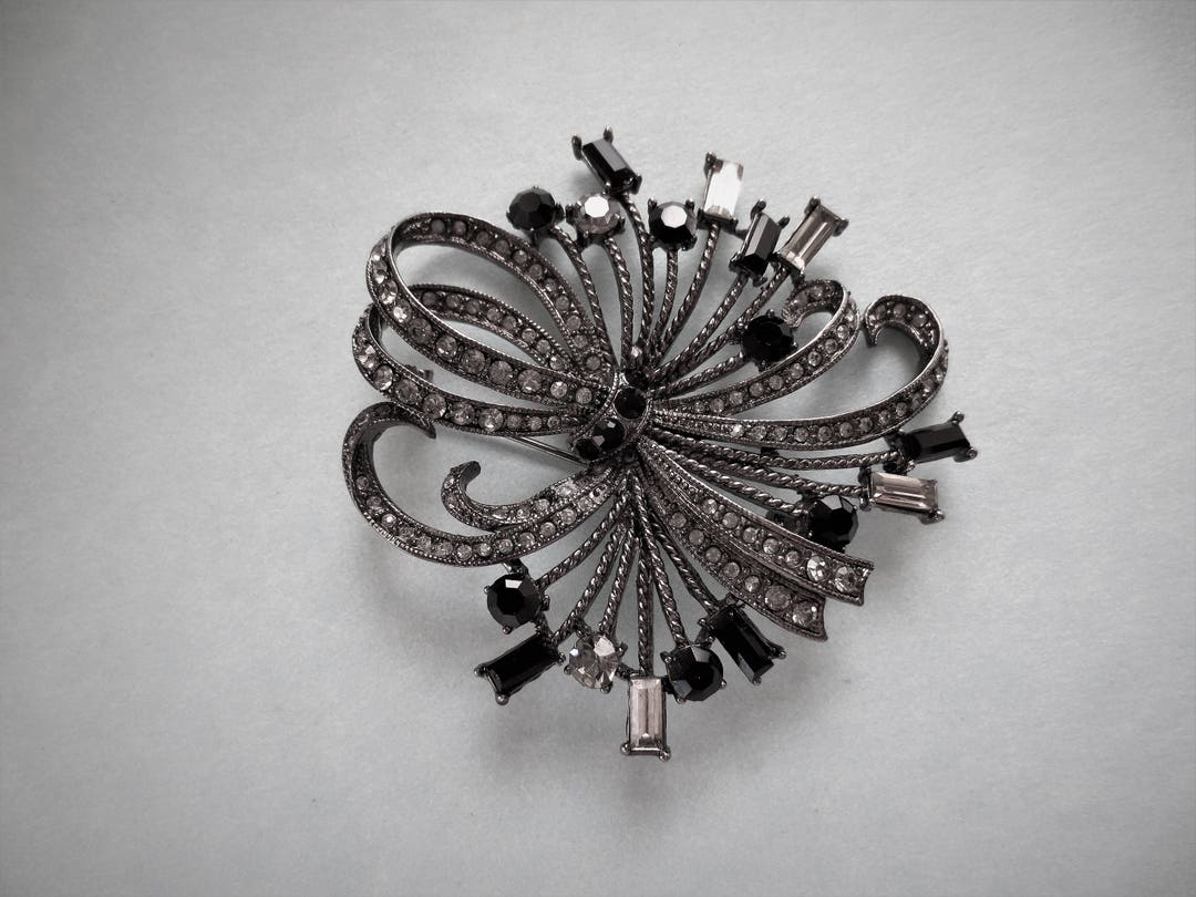 Vintage Stunning Grey Japanned Metal Brooch With Black & Grey ...