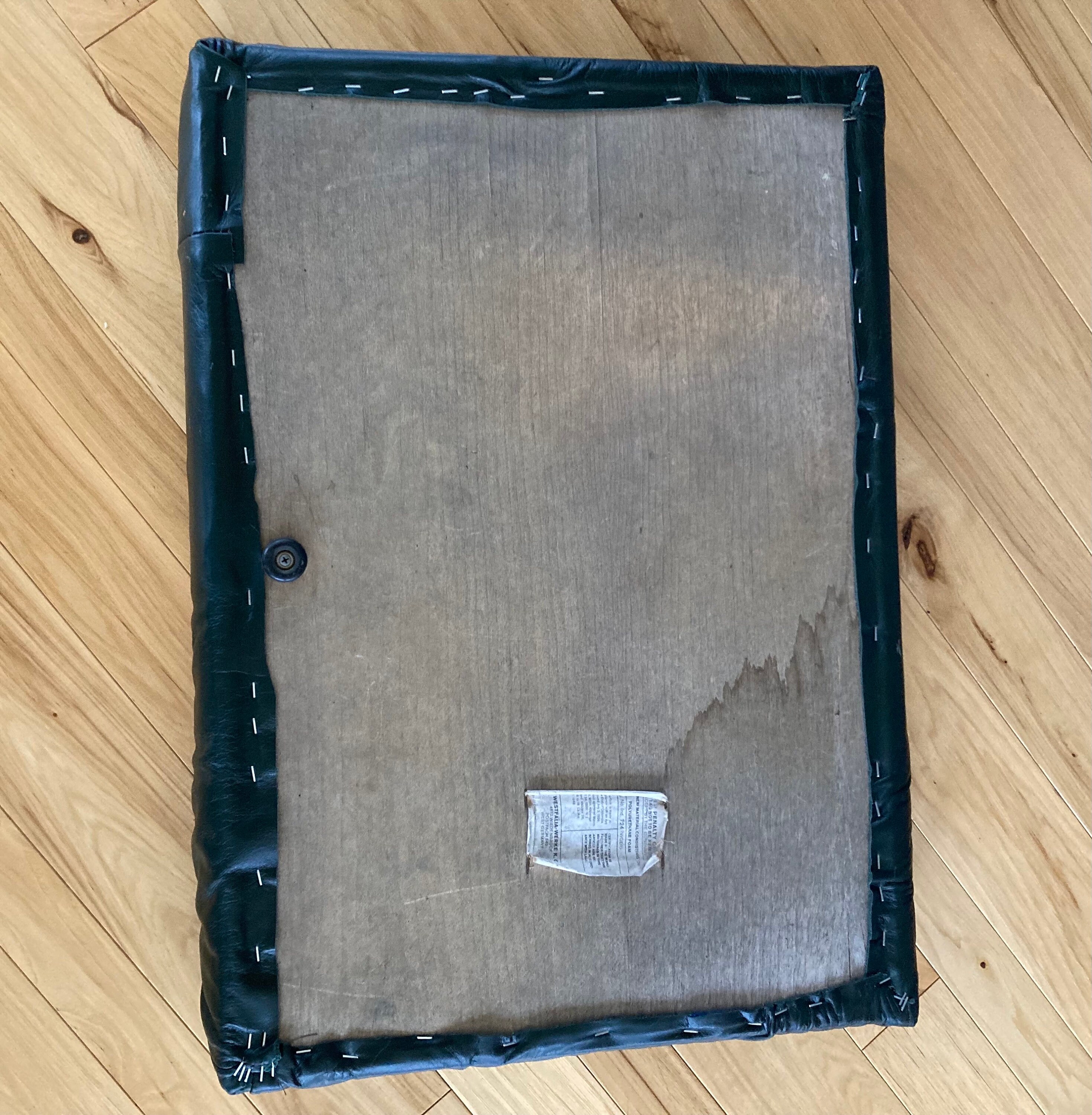 Rear-facing 1970s VW Camper Bus Seat Pad 25x19x3 behind Drivers Seat ...