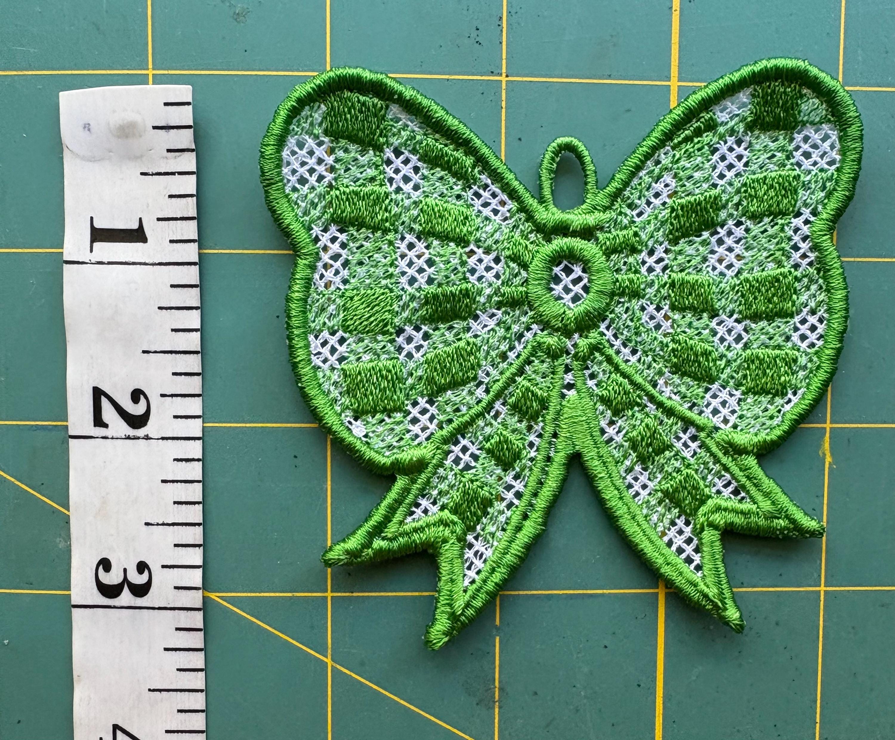 FSL Free Standing Lace Machine Embroidery File Christmas Plaid Style ...