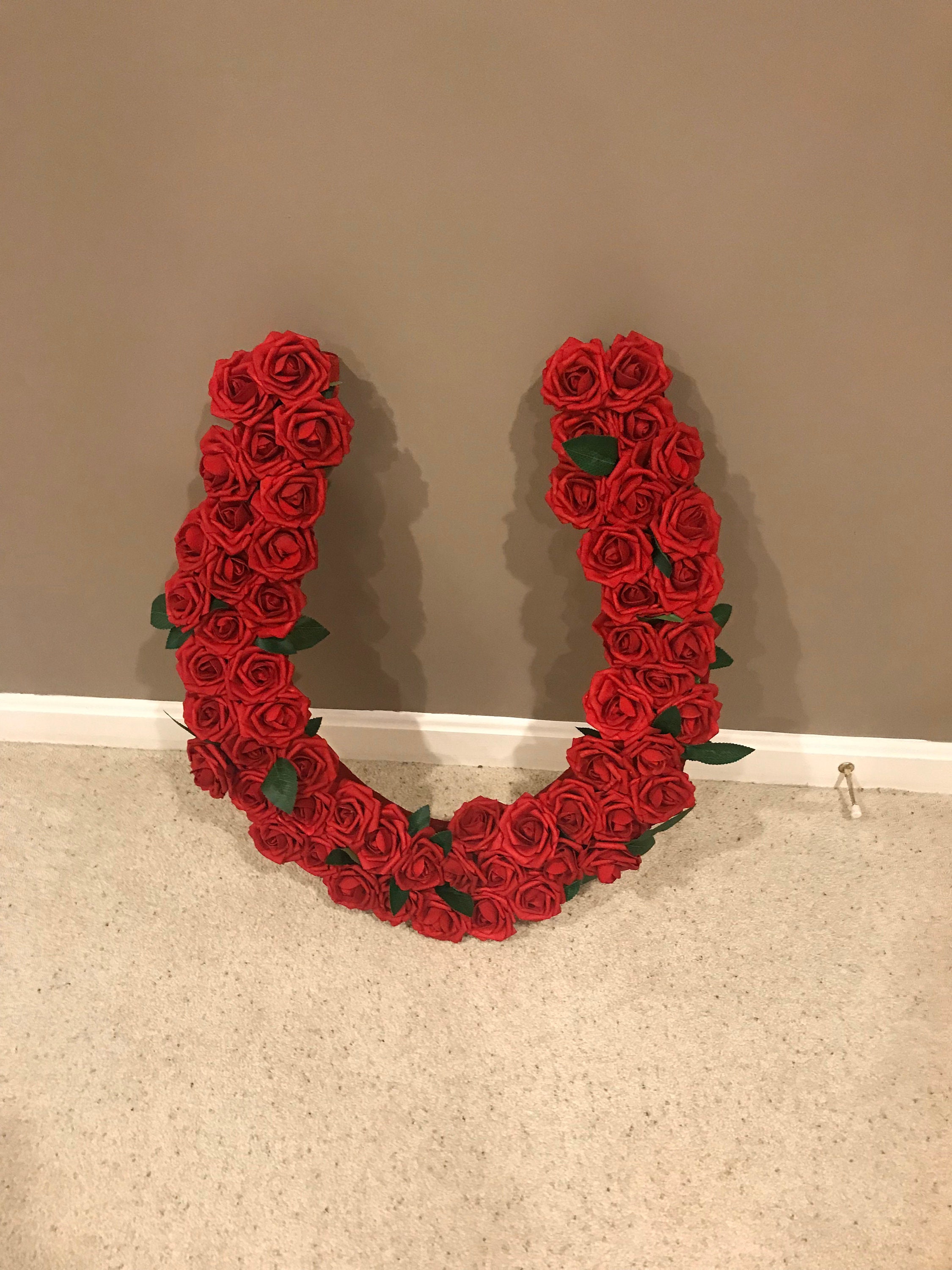 Derby Horseshoe Wreath Derby Roses Wreath - Etsy Canada