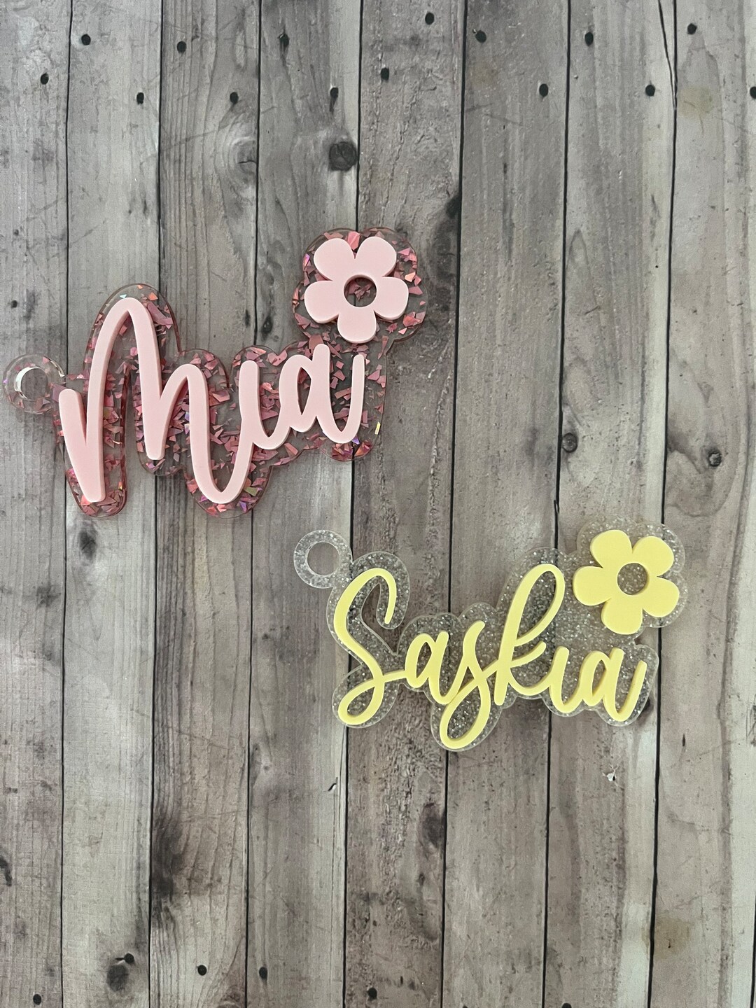 Personalised Acrylic Glitter Bag Tag, Glitter Keychain, Daisy, Backpack ...