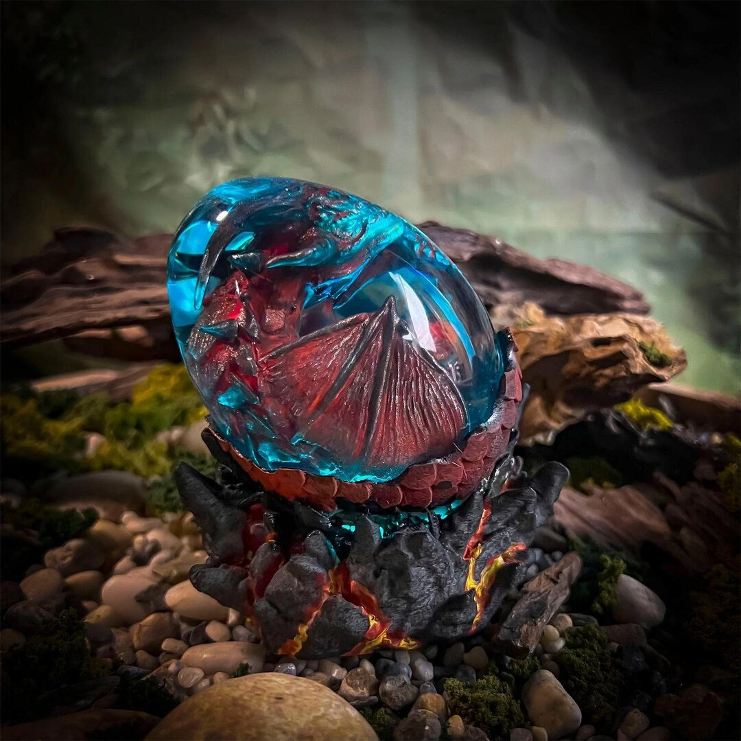 Ignis Wyrmling Dragon Egg Lamp, Sanguis Draconis Hatchling, Handmade ...