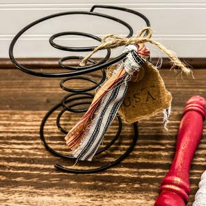 Vintage Inspired Rustic Patriotic Spindles & Springs, Spindle Flags ...