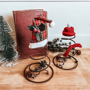 Repurposed Rustic Vintage Bed Spring , Primitive Christmas Decor, Santa ...