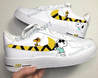 Nike Air Force 1 Custom snoopy, Hand Painted - Etsy