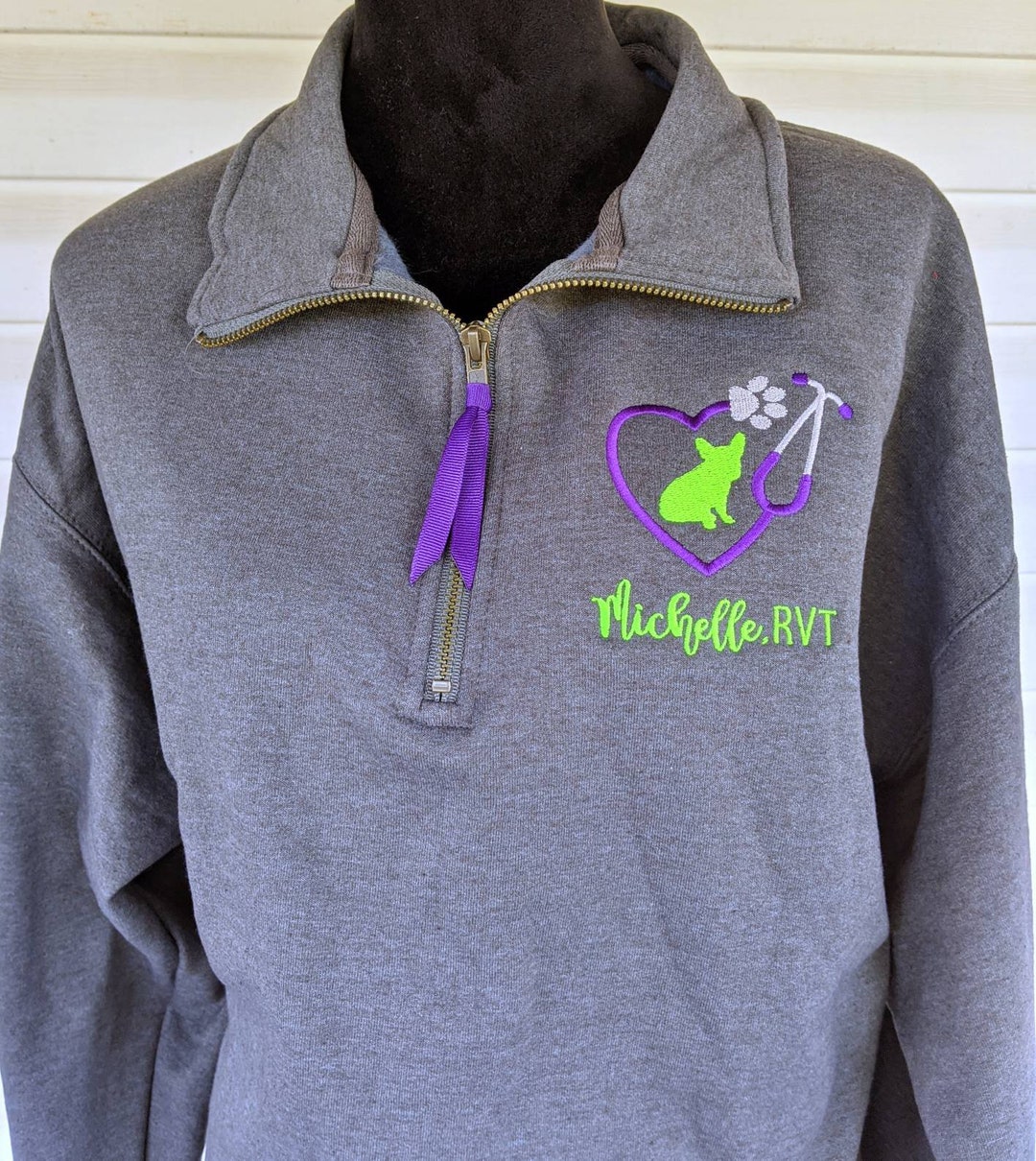 Vet Tech Pullover, Personalized Vet Assistant Sweatshirt, Vet Tech Gift ...