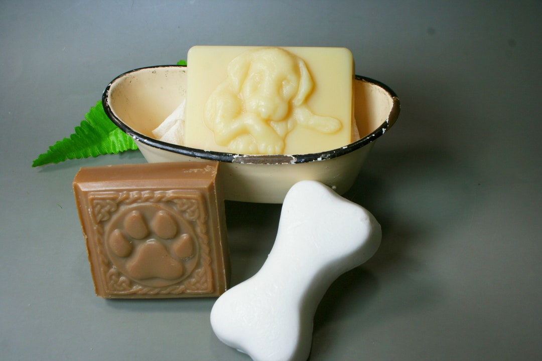 New Puppy Gift Soap Set: Dog Breed & Paw Print Soaps - Etsy