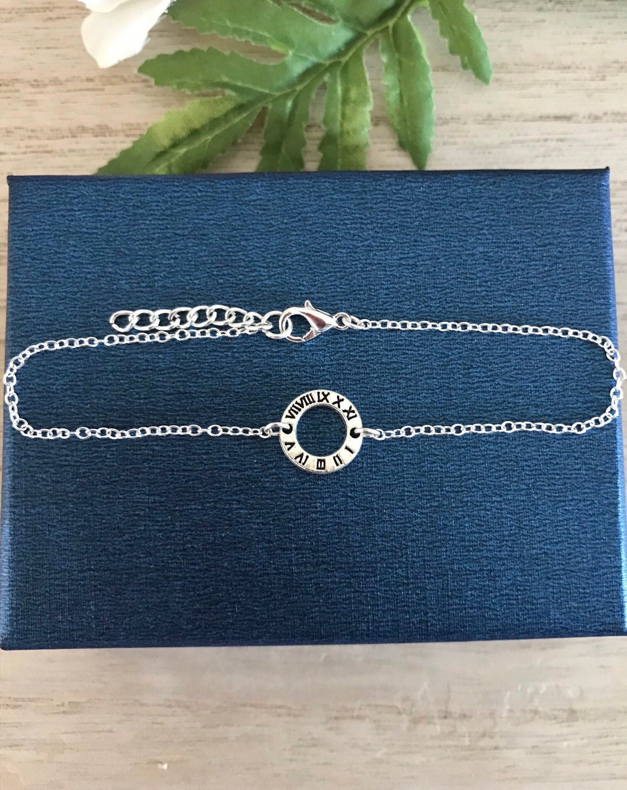 Dainty Roman Numeral Infinity Bracelet Roman Numeral Jewelry - Etsy UK