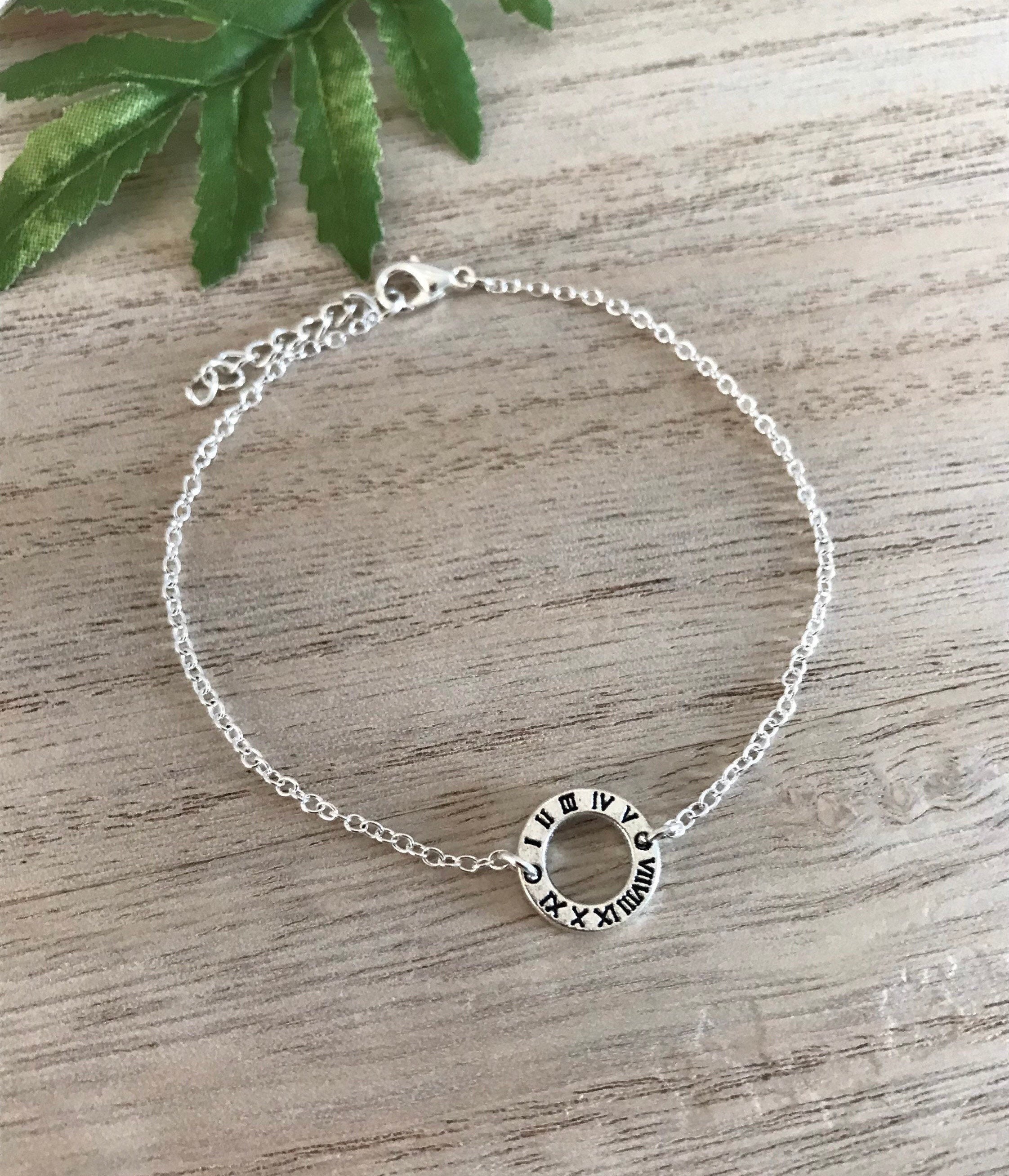 Dainty Roman Numeral Infinity Bracelet Roman Numeral Jewelry - Etsy UK