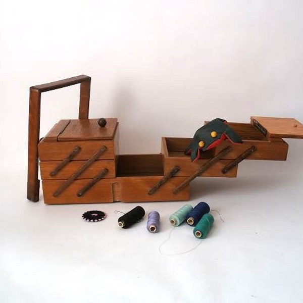 Vintage Sewing Box - Etsy