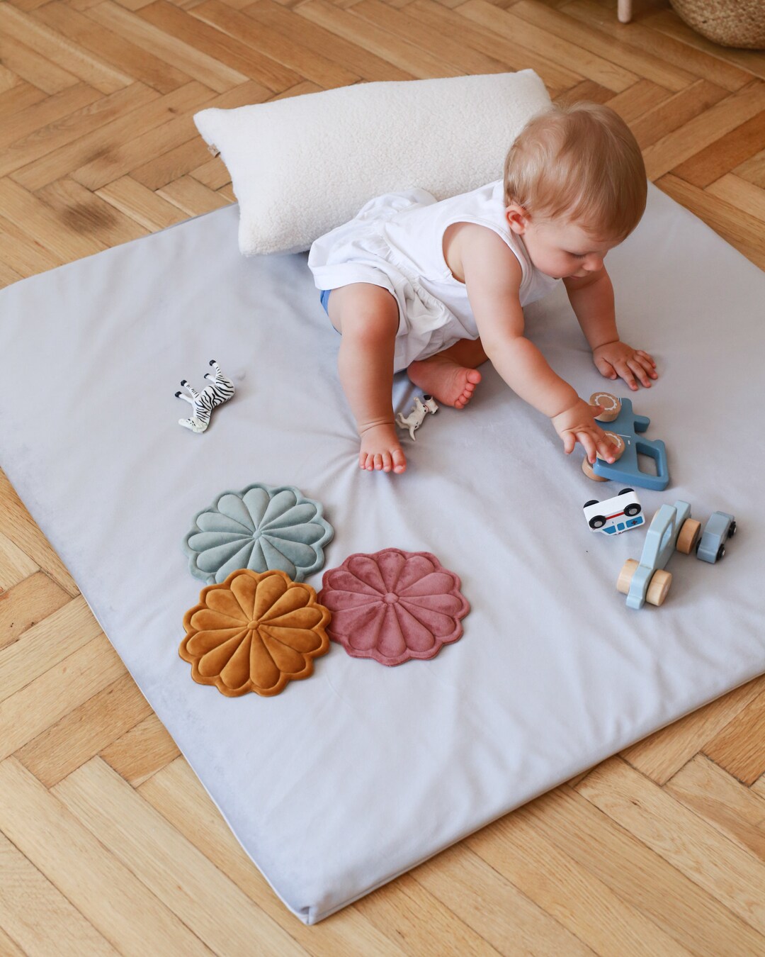 Velvet Foam Play Mat, Rug to Play With Flounce, With Frills, to Play ...