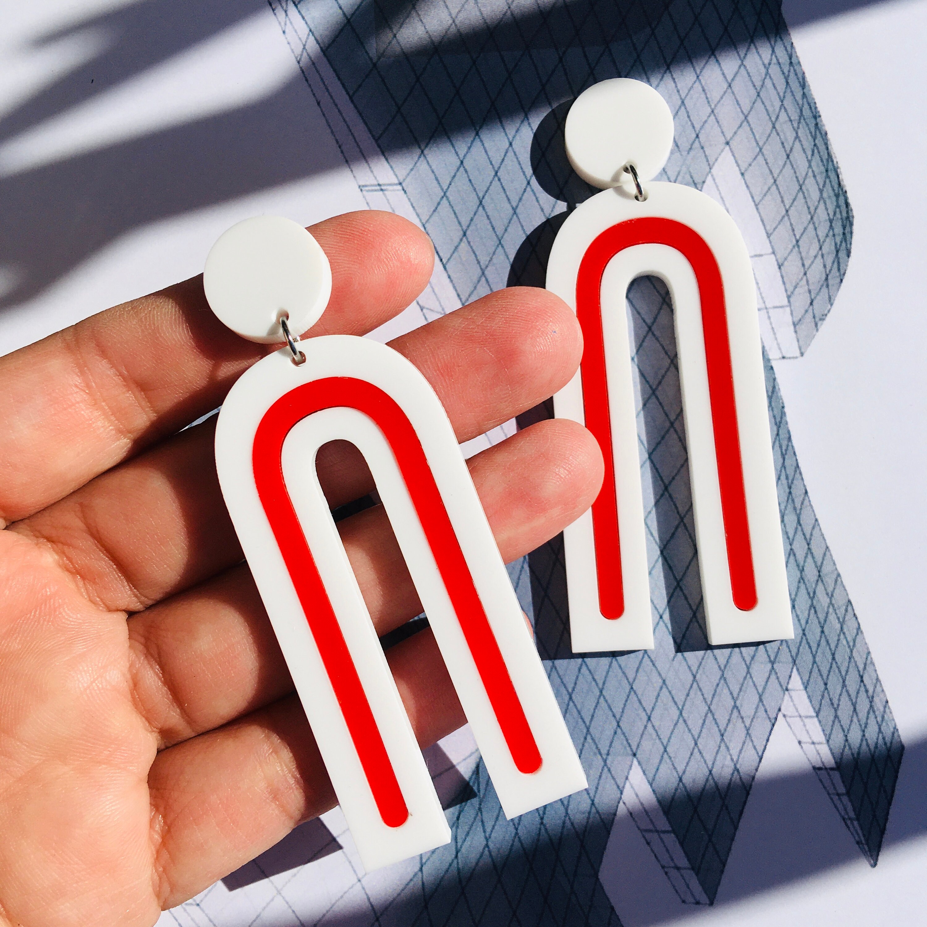 Acrylic Geometric U Shape Earrings // Retro // Artsy // | Etsy