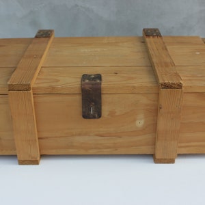 Vintage Wooden Primitive Storage Box Container With Leather Hinges Man ...