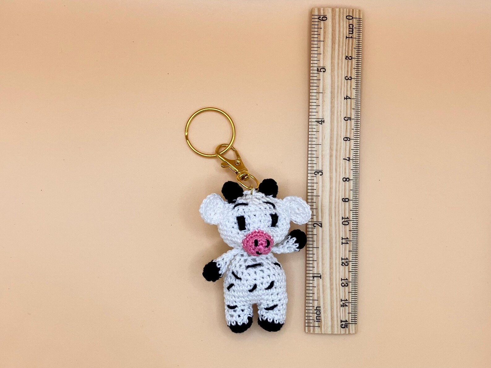 Crochet Cow Keychain – Cute Farm Animal Bag Charm – Amigurumi Cow Key ...