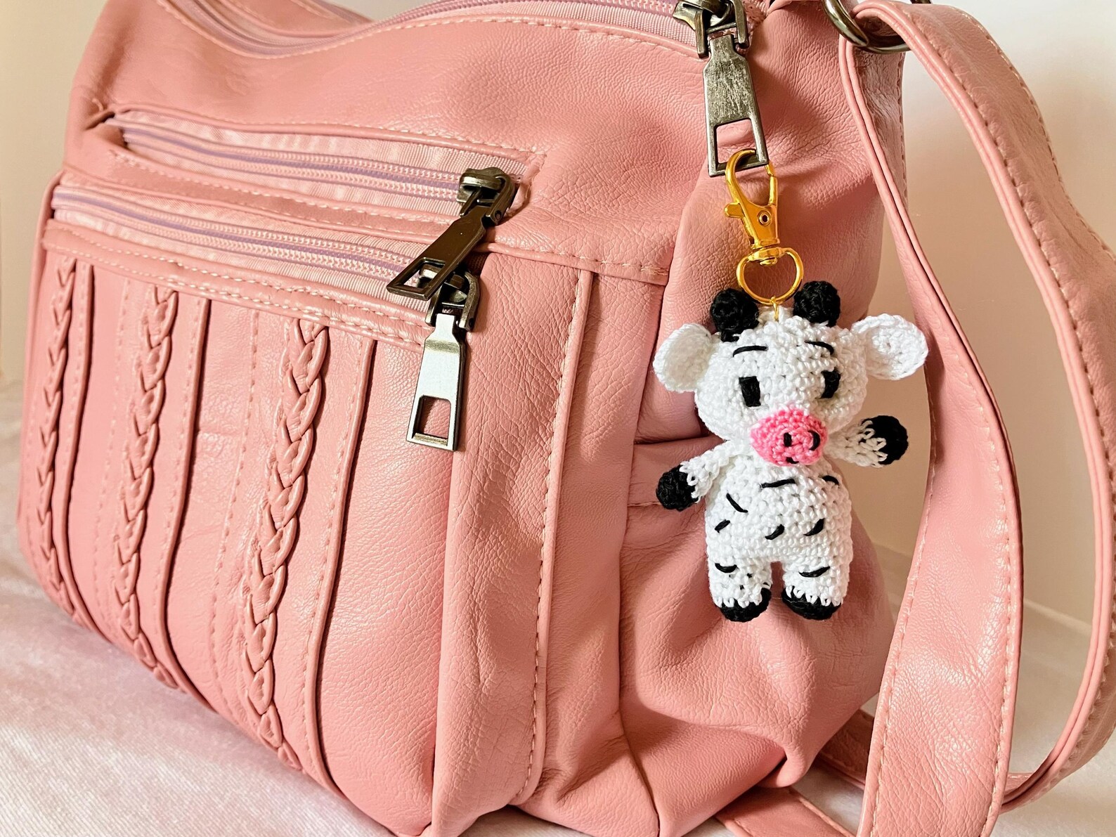 Crochet Cow Keychain – Cute Farm Animal Bag Charm – Amigurumi Cow Key ...