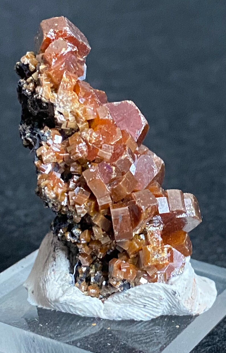 3.5cm Red Blocky Vanadinite Crystal Group on Black Barite Home & Living ...