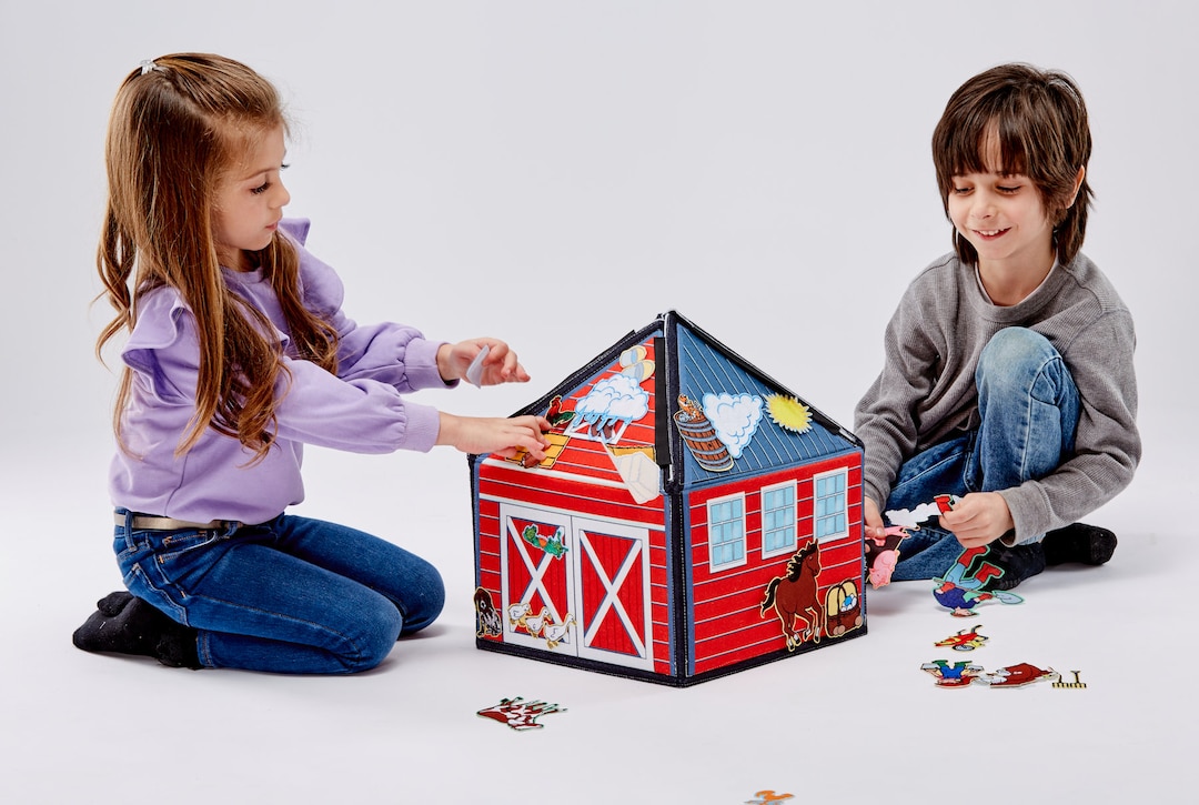 Felt Farm Playset: Reversible Barn Toy, Language Building - Etsy