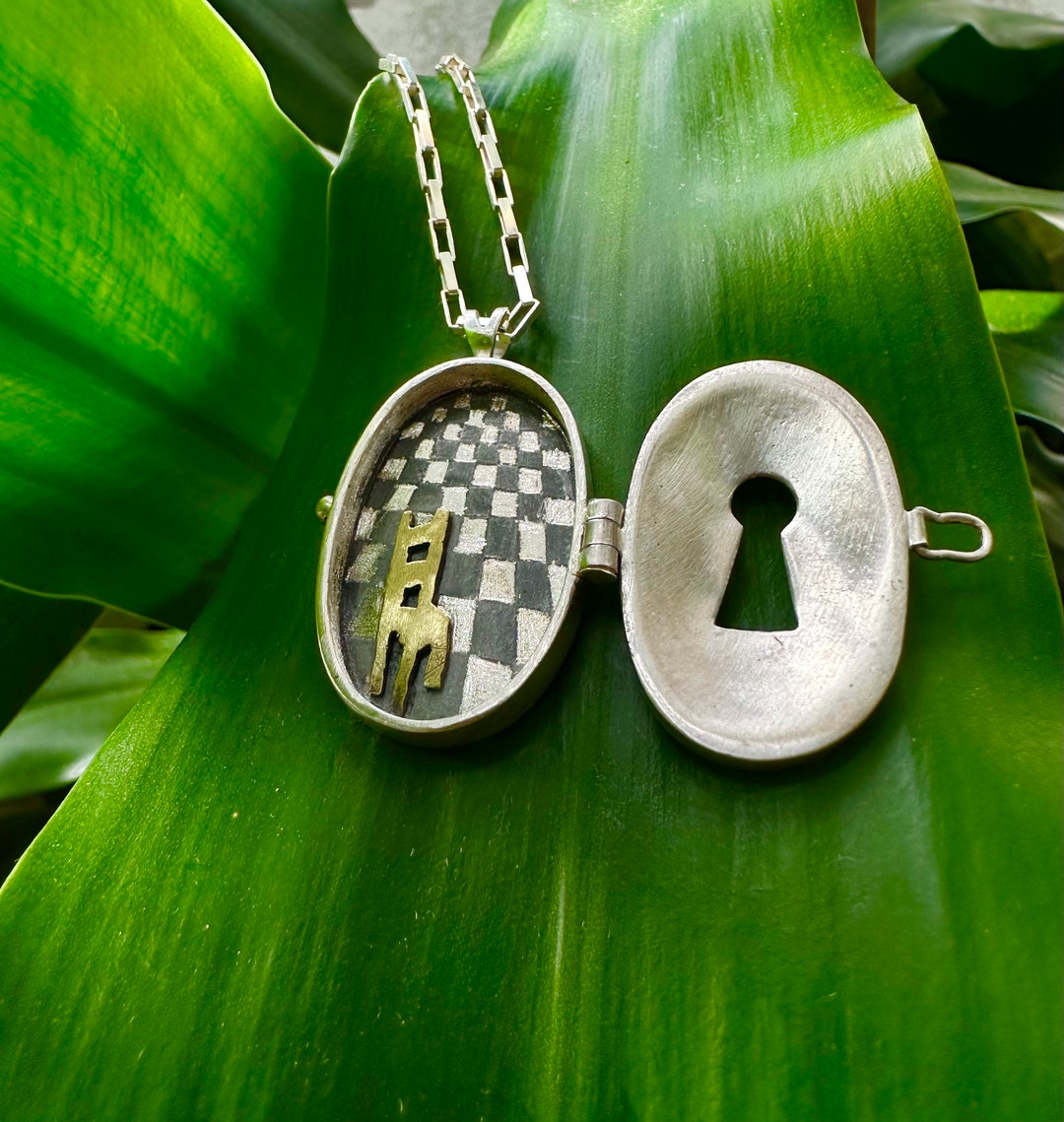 Unique Jewelry - Secret Locket Pendant Necklace - Etsy