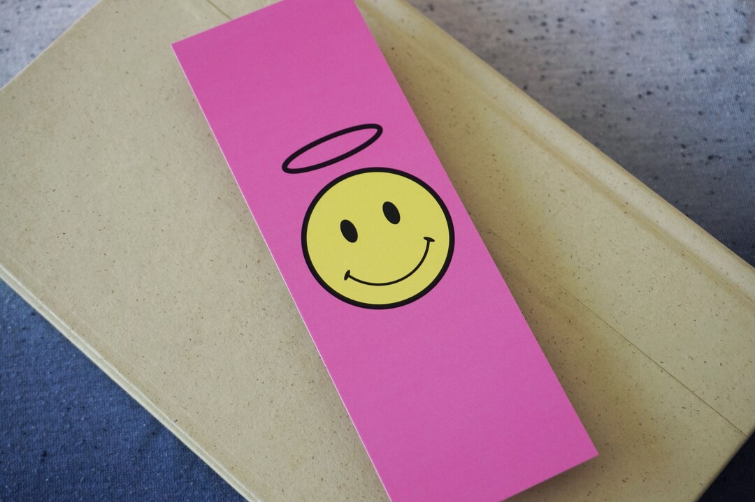 Daria Smiley Face Bookmark - Etsy
