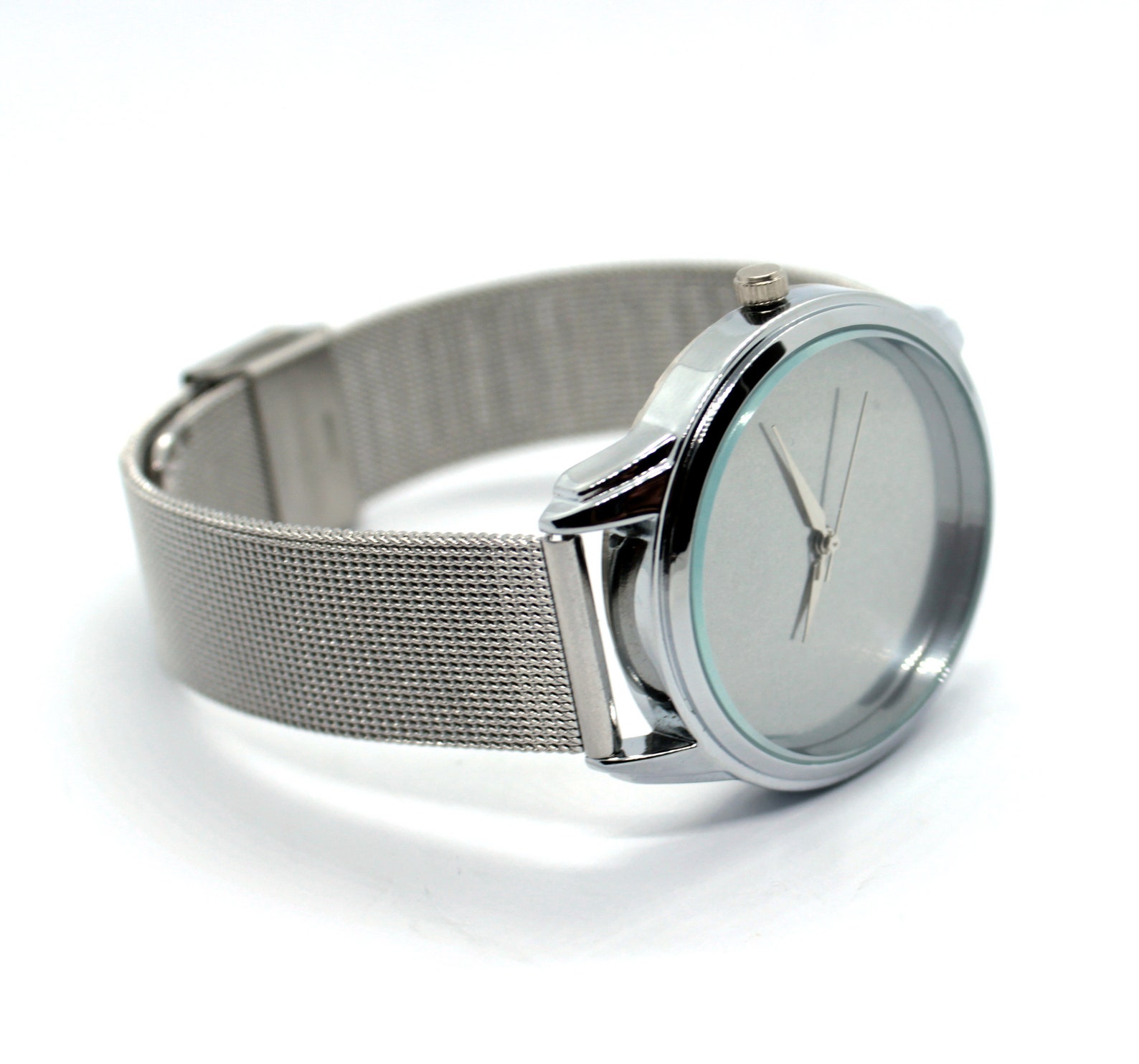 Glossy Minimalist Quartz Watches With Silver Shiny Dial Without Digits ...