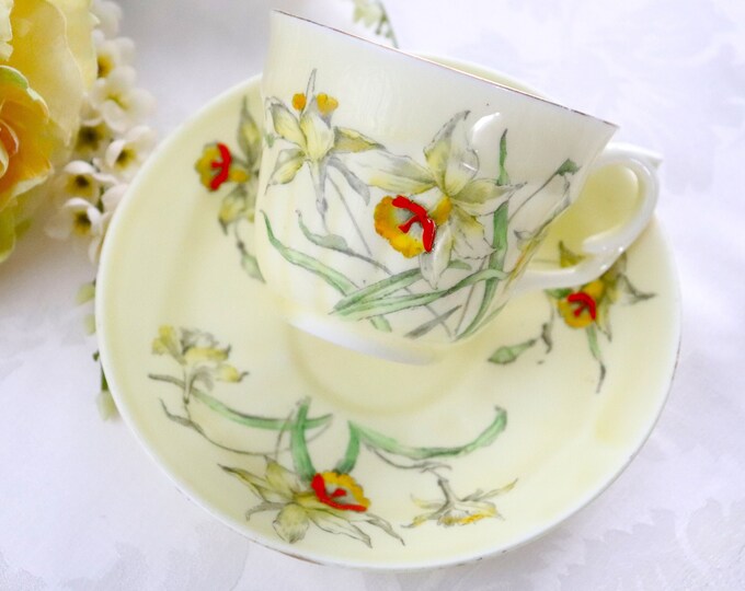 Vintage Staffordshire Yellow Daffodils Fine Bone China Teacup and ...
