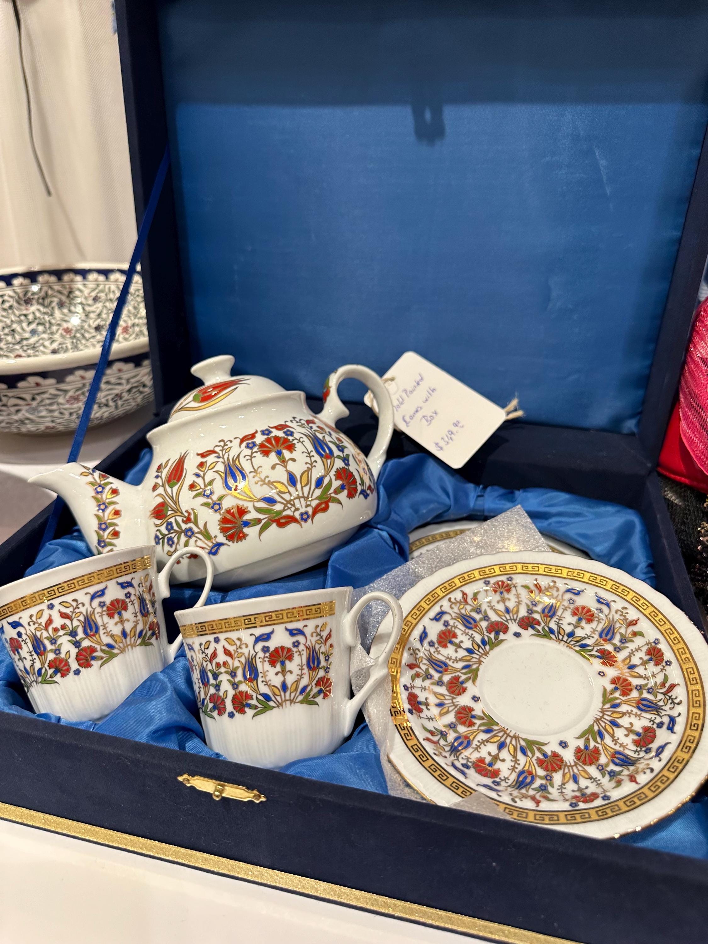 Tea Set, Special Tulip Design Tea Set, Tea Pot Included in a Special ...