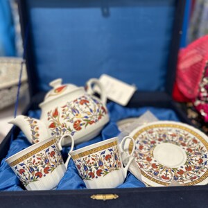 Tea Set, Special Tulip Design Tea Set, Tea Pot Included in a Special ...