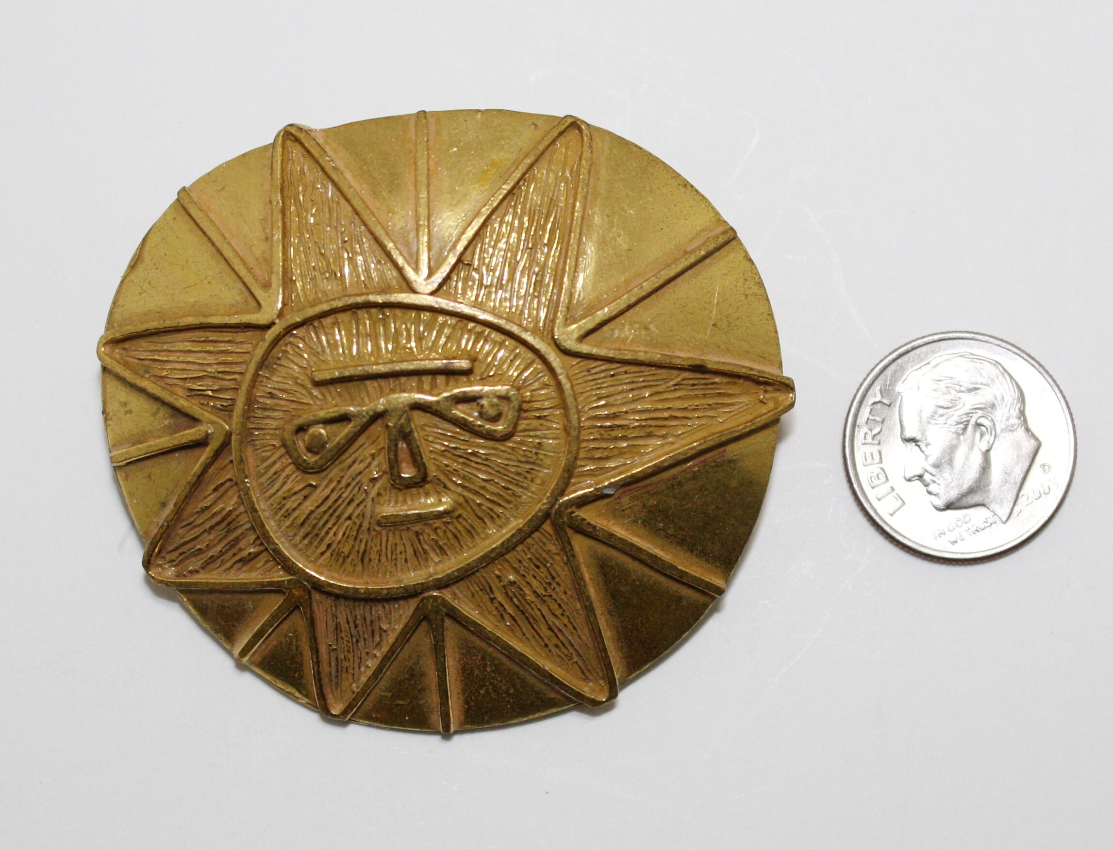 Stunning Vintage Large Golden Sun Face Pin Brooch