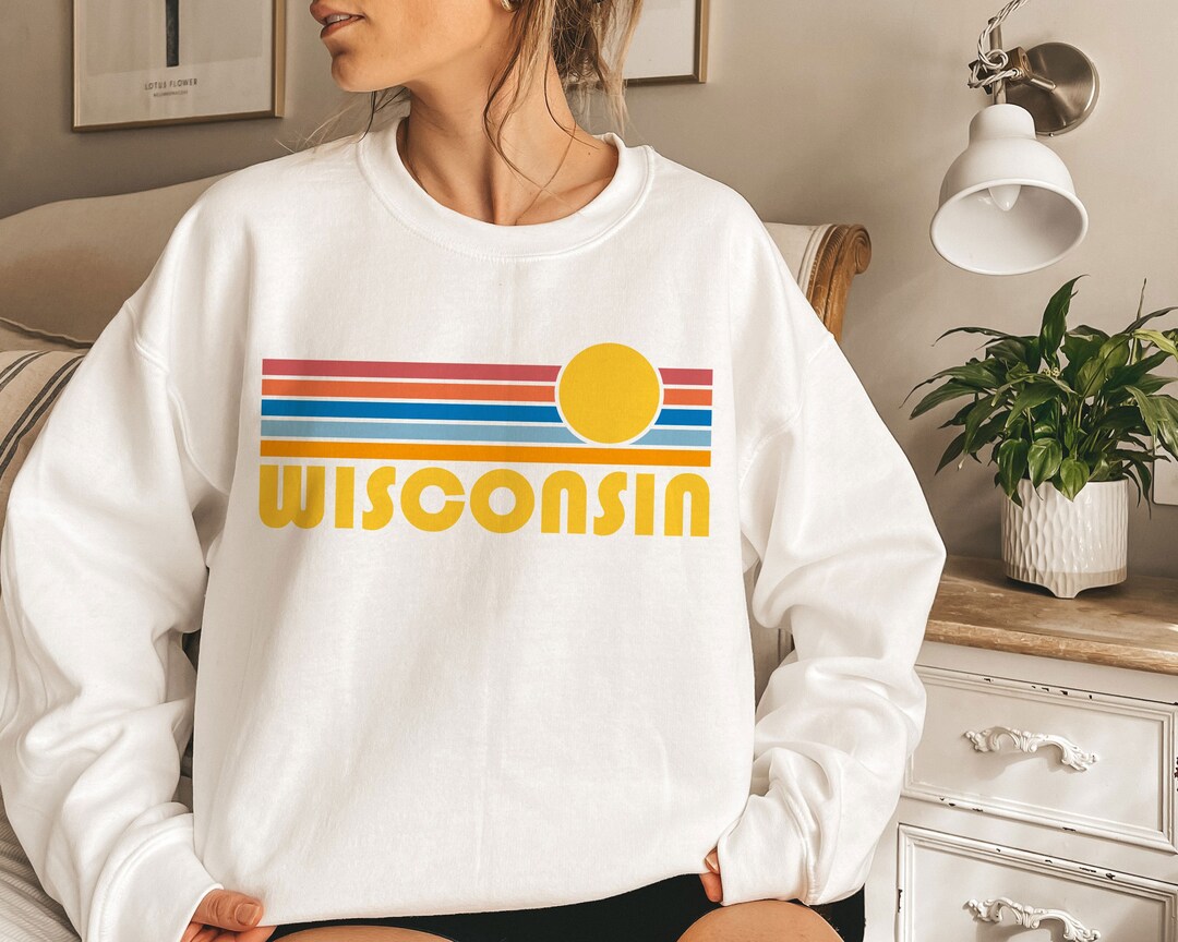 Wisconsin Sweatshirt, Retro Sunset Unisex Wisconsin Sweatshirt ...