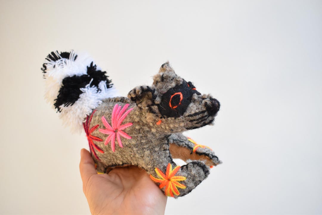 1 Mexican Toy. Skunk 22*18*9 Cm We Handle Wholesale. Wool Toy ...