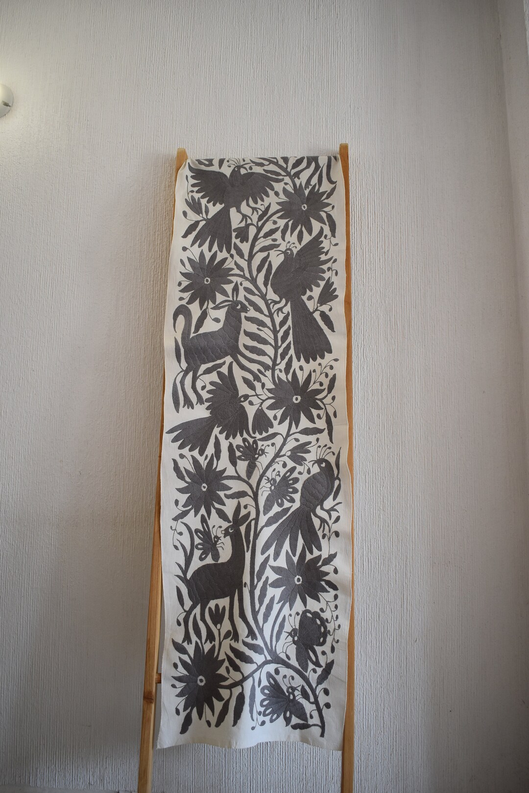 Embroidered Runner Table or Bed Runner, Hand Embroidered. 40185 Cm ...