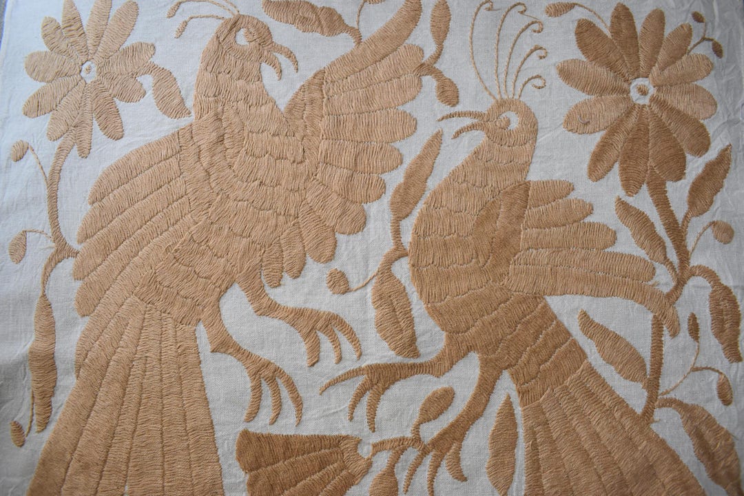 Embroidered Placemat. Embroidered Placemat. Tenango. Hand Embroidery ...