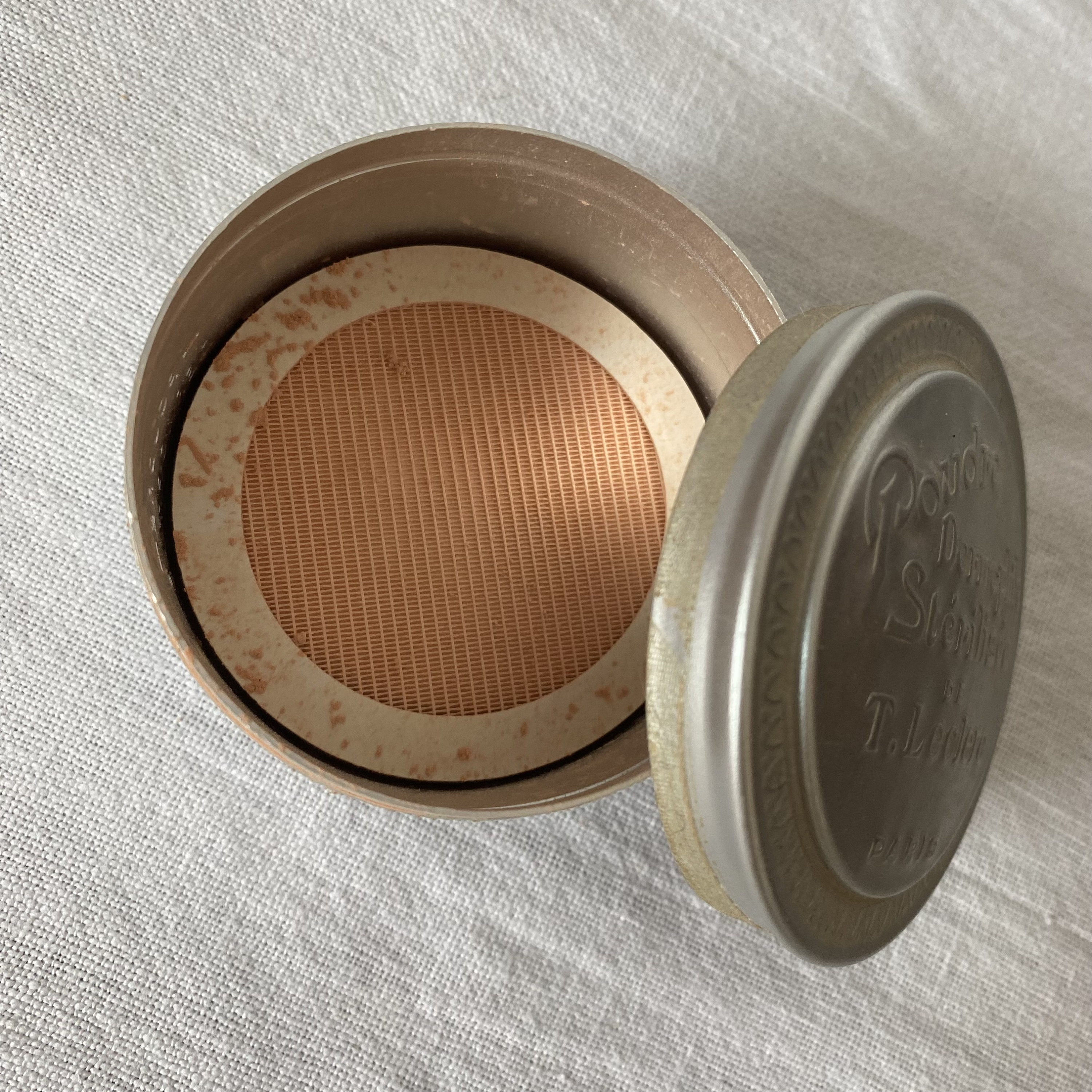 ADORABLE!! Antique Powder Box From France - Etsy